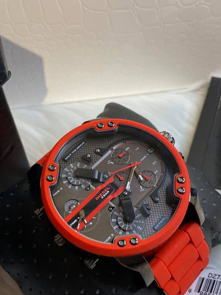 Diesel Men’s Mr. Daddy 2.0 Gunmetal Dial Watch – Club de Mode