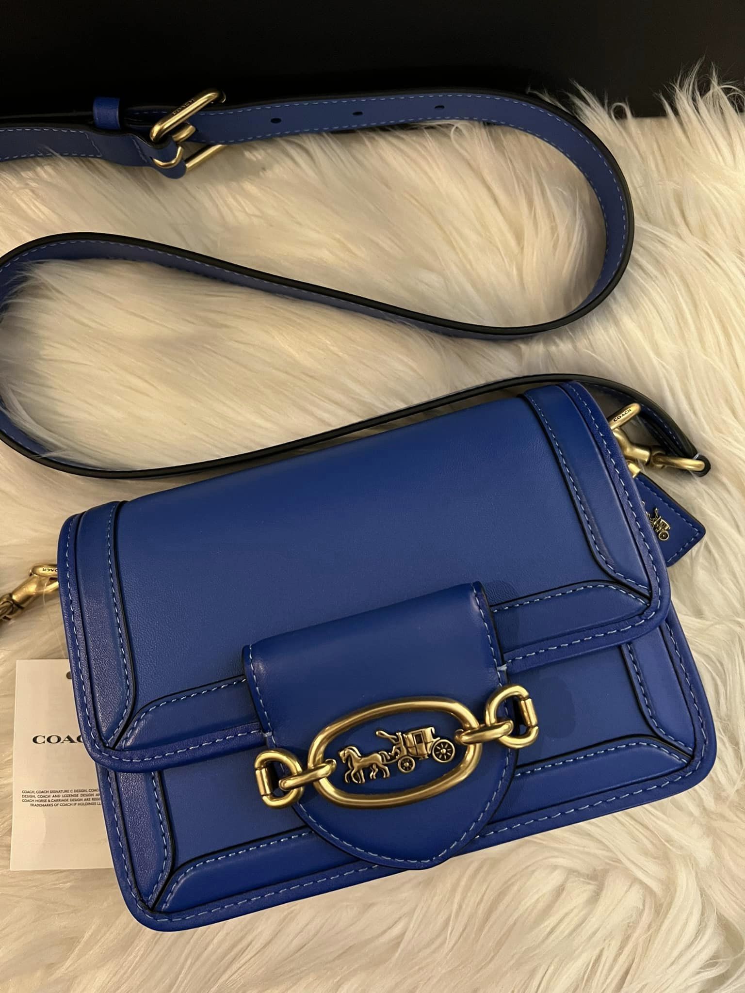 Coach Hero Crossbody – Club de Mode